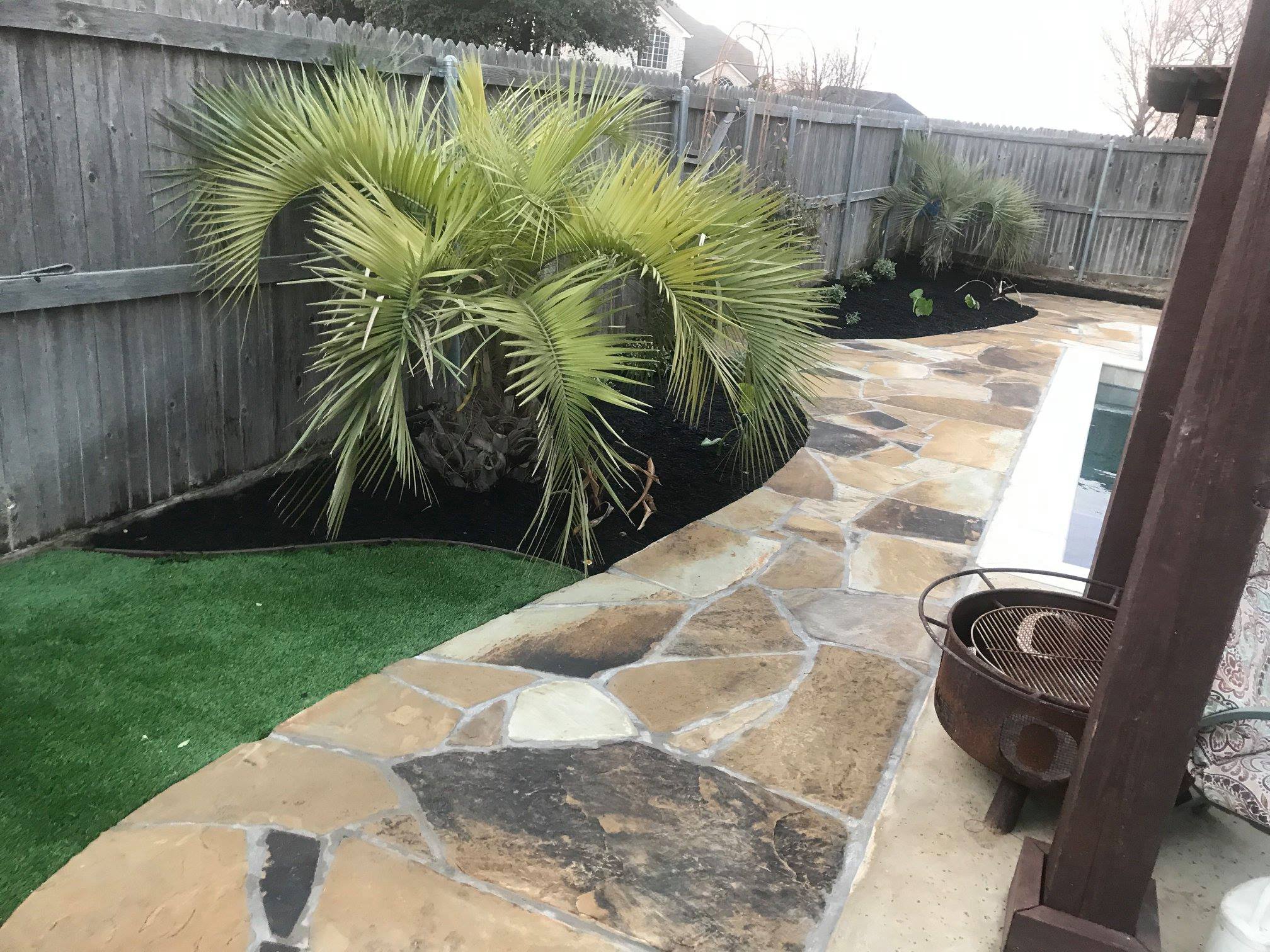 Fort Worth Landscape Company Installs Flagstone Decking